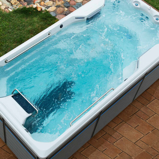 Quality Hot Tubs & Swim Spas - Golden Spas Inc
